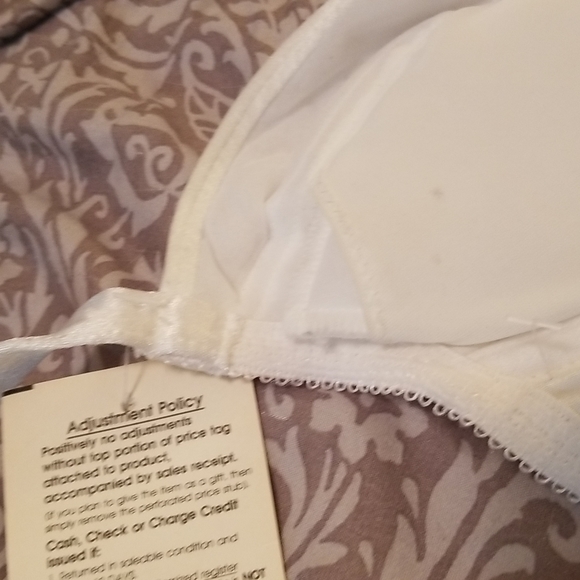 Wonderbra | Intimates & Sleepwear | Nwt Vintage Wonderbra White Bridal ...